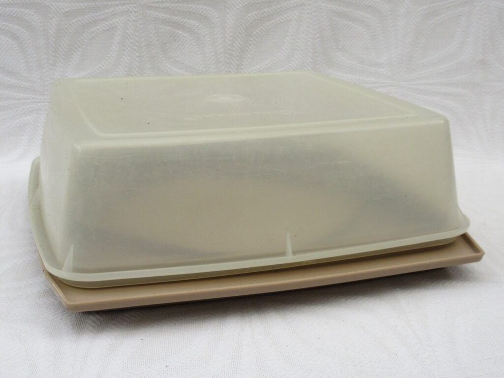 Vintage Tupperware Beige Square Cake Storage Container 70s 80s
