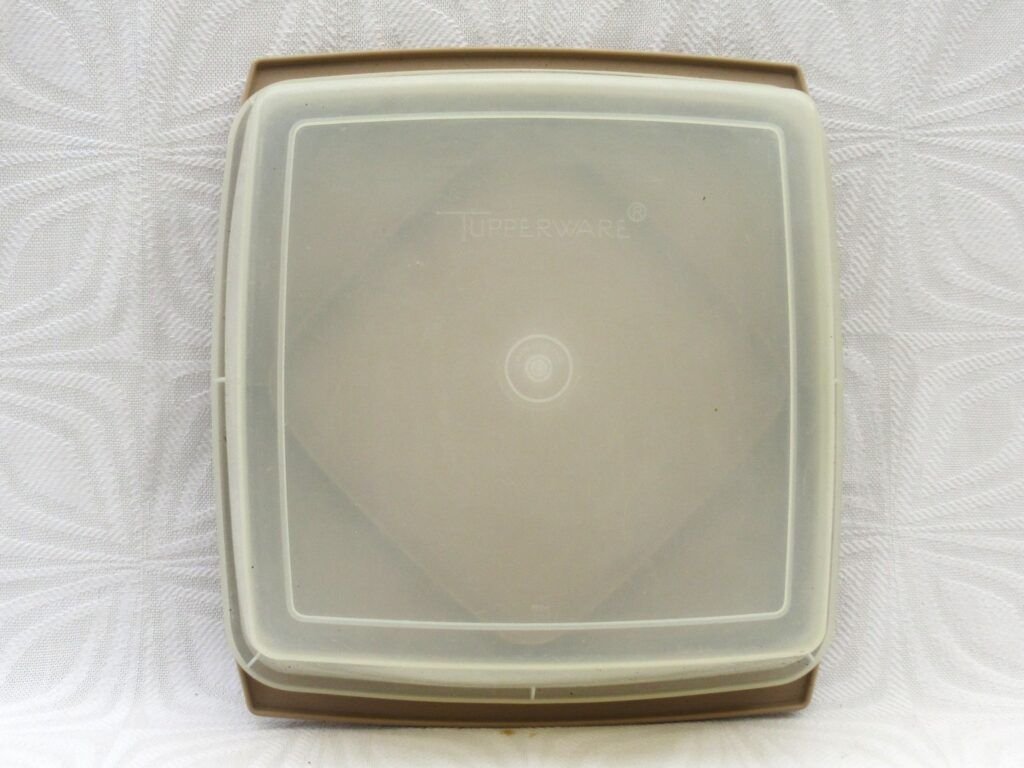 Vintage Tupperware Beige Square Cake Storage Container 70s 80s